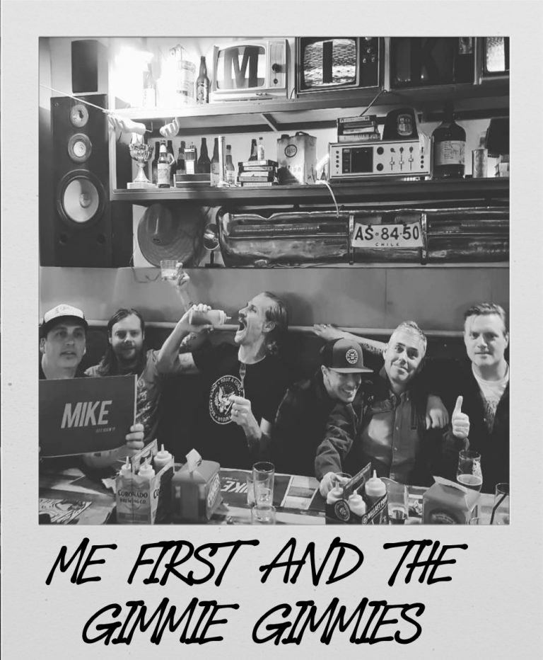 Nosotros · El Honesto Mike · Burgers, Chelas y weás random